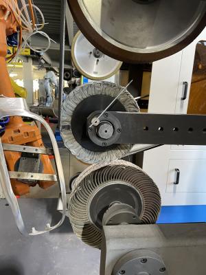China Fully Automatic Robotic Grinding and Polishing Machine for Automotive Aluminum Parts for sale