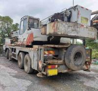 China Used Zoomlion QY50V 50-Ton Truck Crane 2009 Model | 42.1m Boom Height | 140,000 km Mileage for sale