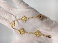 China Flower Shaped 18K Gold Bracelet 5 Motifs VCARO1IE00 For Girlfriend / Wife for sale