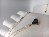 China Black Pendant Necklace 18K Yellow Gold , Black Gemstone Necklace With Onyx Pendant for sale