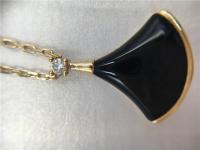 China Black Pendant Necklace 18K Yellow Gold , Black Gemstone Necklace With Onyx Pendant for sale
