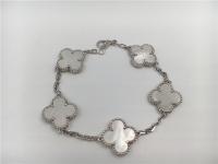 China Vintage Alhambra 18K Gold Bracelet White Gold With White Mother Of Pearl for sale