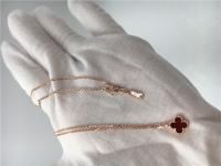 China Rose Gold Pendant Necklace For Girlfriend , 18k Magic Alhambra Necklace With Carnelian for sale
