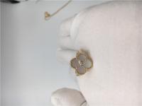 China Vintage Alhambra Yellow 18k Gold Ring Round Diamond With White Mother Of Pearl for sale