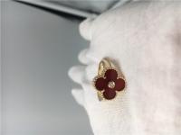 China Unique Yellow Gold Engagement Rings Round Diamond , Vintage Alhambra Ring With Carnelian for sale