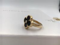 China Round Diamond / Onyx 18K Gold Ring Vintage Alhambra For Wedding / Engagement for sale