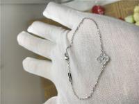 China 18k White Gold Sweet Alhambra Bracelet , Gold Chain Bracelets For Ladies for sale