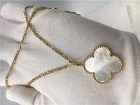 China Long Yellow 18K Gold Necklace Elegant White Mother Of Pearl For Ladies for sale