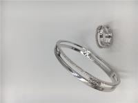 China Saddle Shape Moving Diamond Bracelet , Ladies 18k White Gold Bangle Bracelets for sale