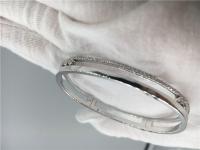 China Saddle Shape Moving Diamond Bracelet , Ladies 18k White Gold Bangle Bracelets for sale