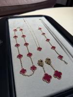 China Vintage Alhambra Bracelet with five motifs for sale
