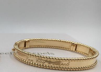 China PerléE Signature Bracelet , Custom Size Model Signature Bangle Bracelet for sale