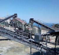 China High Output Mobile Hammer Crusher 50-500 Tons/H Capacity For On Site Crushing for sale