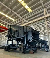 China 2 Layer Vibrating Screening Equipment 800 T/H Throughput For Industrial Material Separation for sale