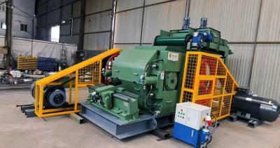 China Custiomized Color Double Roll Crusher 15-40 T/H With Heavy Duty Spring Assembly for sale