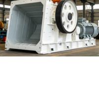 China Super Large Feed Port Jaw Crusher Equipment 300–500 T/H Capacity High Efficiency for sale