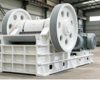 China Ultra Giant Primary Jaw Crusher Machine 600-1200T/H Capacity For Heavy Duty Mining for sale