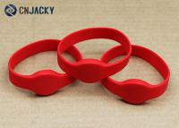 China Customizable Adjustable RFID Silicone Wristband NFC NTAG213 For Swimming Pool for sale