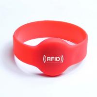 China Flexible 13.56 MHz RFID Silicone Wristband Programmable NFC Bracelet Weatherproof 260 Bytes for sale