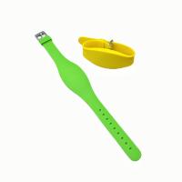 China Flexible 13.56 MHz RFID Silicone Wristband Programmable NFC Bracelet Weatherproof 260 Bytes for sale