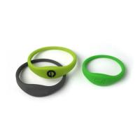 China Eco Friendly RFID Silicone Wristband NFC 13.56 MHz Customizable Promotional Band for sale