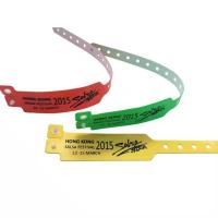 China 100% Waterproof Passive RFID PVC Wristband Disposable Vinyl for Theme Park Access Control 13.56 MHz for sale