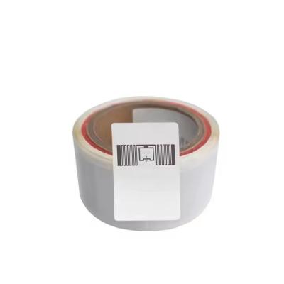 China 70x45mm Passive UHF RFID Label Tag 860-960MHz 15m Read Range for Apparel Retail Supply Chain for sale