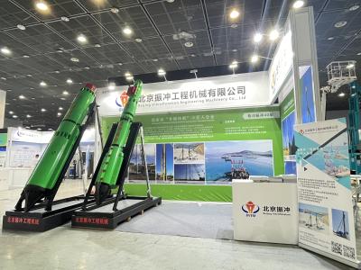 China 130-180 KW Vibroflotation Equipment with Frequency Conversion Control Type and 10/20 M³/min Air Flow Rate for sale