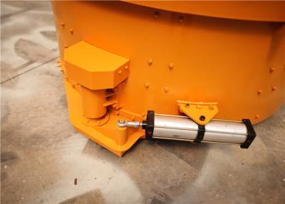 China Various Block Bricks Castable Mixer Machine , 1 Side Scraper Large Concrete Mixer for sale
