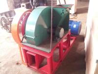 China Tree Branch Trunk Log Softer Particles Wood Shaving Machine Fast Speed 7.5KW-11KW for sale