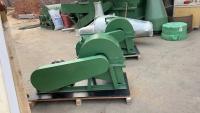 China Small High Efficiency Wood Chipper Machine For Log /3800*1600*2600mm for sale
