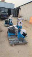 China High Productivity Pet Feed Floating Fish Feed Extruder Machine 300 Kg for sale