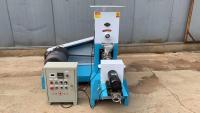China Small Farm Use Chicken Feed Fish Feed Extruder Pellet Machine 300 Kg for sale
