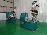 China 6YL-100 Almonds Automatic Oil Press Machine Energy Efficient Cold for sale