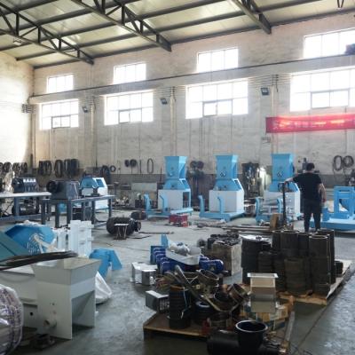 China Automatic Floating Fish Feed Pellet Machine 380Volt High Output for sale