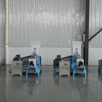 China Hydroponic Floating Fish Feed Machine 60 To 80kg/ H Dog Food Processing Machine for sale