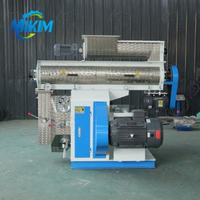 China Small Animal Feed Poultry Feed Pellet Making Machine High Output for sale