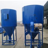 China 2000kg 300kg Small Animal Livestock Feed Grinder Mixer For Pig Cattle for sale