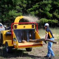 China 32HP Forestry Farm Wood Chipper Machine OEM 3.8*1.6*2.6m Water Cooling for sale