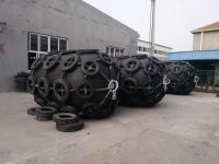 China ISO17357 Standard Yokohama Type Pneumatic Rubber Fender Black For Protecting Dock And Boat for sale