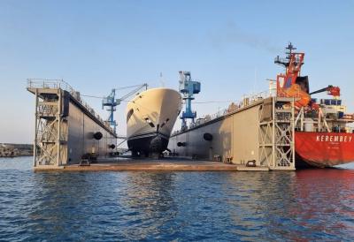 China Yokohama Type Marine Pneumatic Fender For Ship And Dock Protection for sale