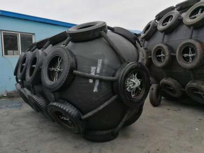 China CCS Certified Inflatable Floating Black Color Pneumatic Rubber Material Yokohama Fender for sale