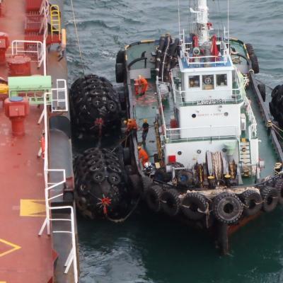 China Anti Aging Marine Floating Pneumatic Inflatable Rubber Fender for sale