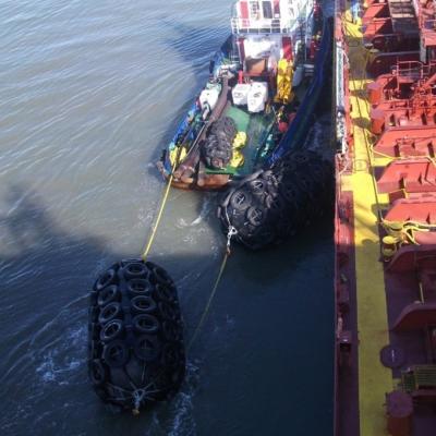 China BV 80Kpa  Float Rubber Fender  for Tugboat  Aircraft Tyre Natant Rubber Dashpot for sale