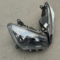 China New High Quality CLA Series W117 Front and Left Halogen Headlights Original Bulb Cover Spotlight Lamp Strip for Mercedes-Benz for sale