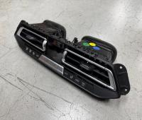 China The New High-quality X6 Series G06 LCI Has a Central air Outlet at the Front and an air Conditioning Control Panel.for BMW for sale