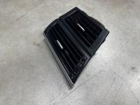 China Classic High Quality X5 X6 E70 E71 E72  Front Center Console Left and Right air Conditioning Outlet air Grille for BMW for sale