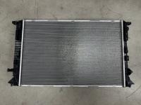 China New High Quality Macan 95B Turbo High Power Front Radiator tank Encrypted Cooling Engine Coolant Storage Box for Porsche for sale
