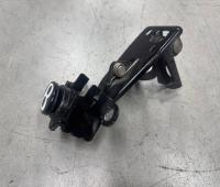 China Classic High-quality Continental GT/GTC 3W4W Front Engine Hood Secondary Locking Switch Lock Block for Bentley for sale