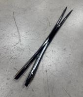 China Classic High-quality Continental GT/GTC 3W4W Front Windshield Left and Right Exterior Window Glass Sealing Strips  for Bentley for sale